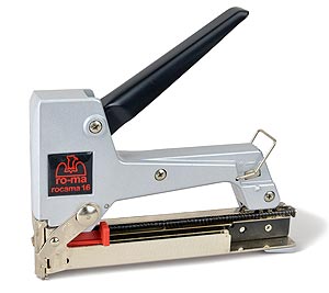 Hand tacker staples store